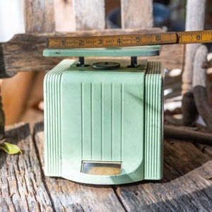 Vintage Food Scale, Art Deco Design, Unusual Color for Universal (maid ...