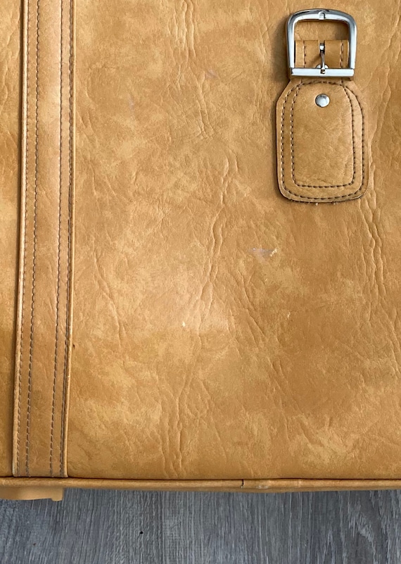 Vintage Samsonite Luggage – 1970s Tan Faux Leather La… - Gem
