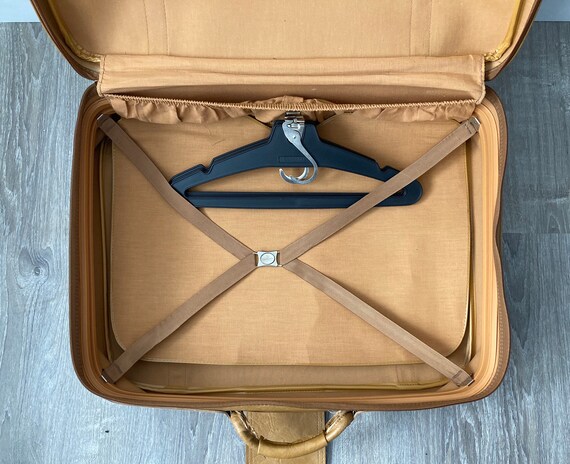 Vintage Samsonite Luggage – 1970s Tan Faux Leather La… - Gem