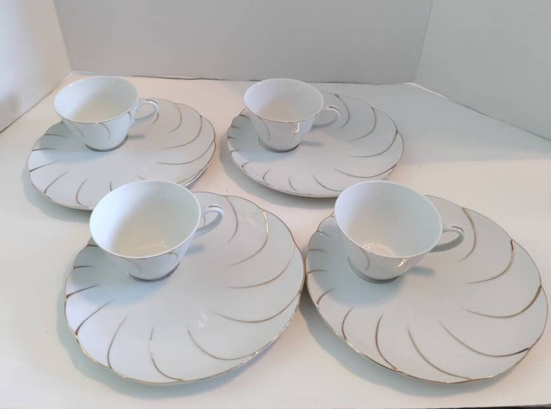 4 Grant Crest Seashell Lunch/snack Sets With Cups in Great Condition - Etsy