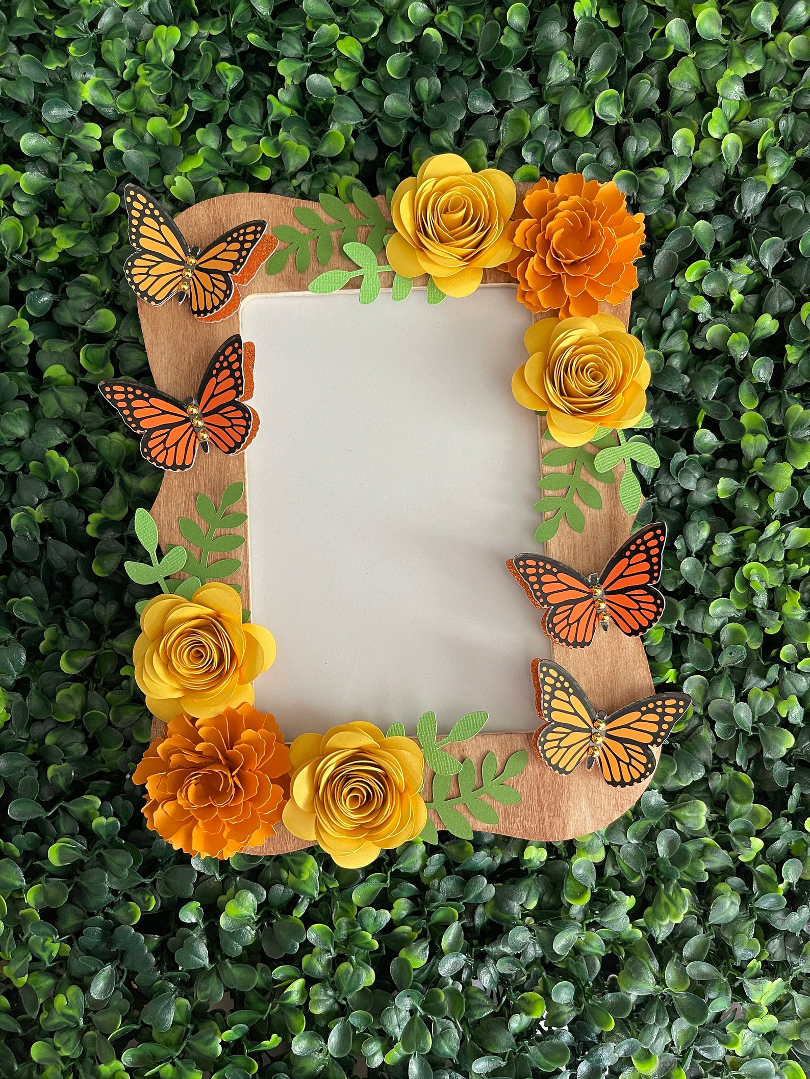 Monarch Butterfly Photo Frame: Handmade Paper Flower Keepsake - Etsy