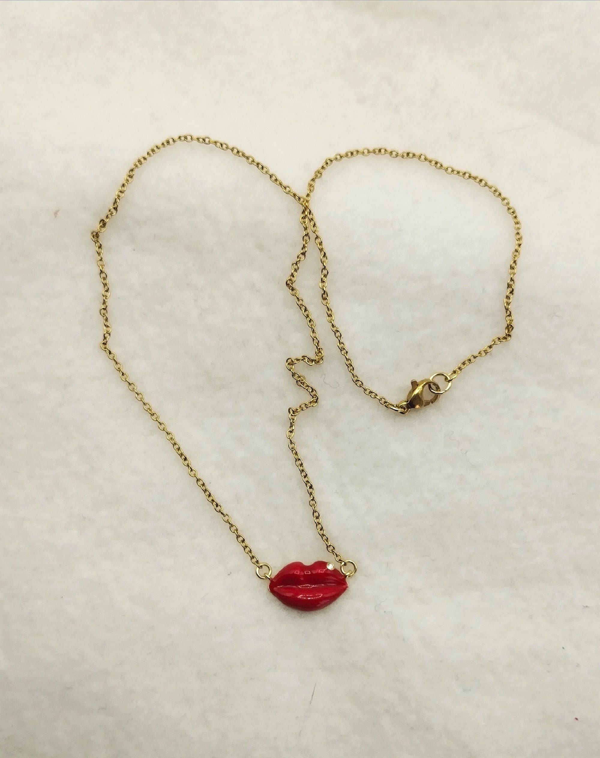 S. Valentine gift Ciondolo con labbra, #lips necklace, Collana con ...
