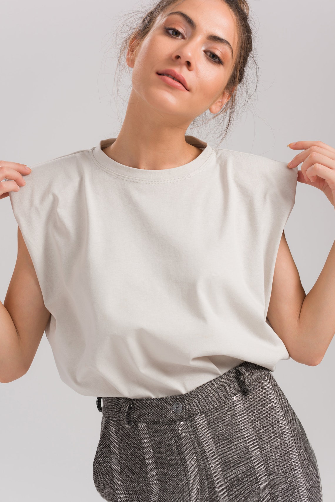 Shoulder Pad T-shirt in Stone Organic Cotton Basic Work - Etsy