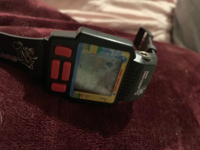 Super Mario World Video Game Watch. Mint Condition and Working - Etsy