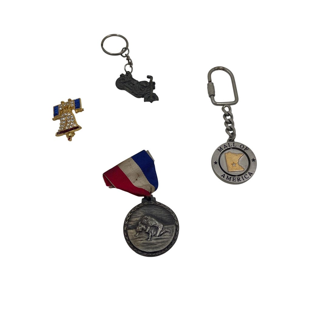 Vintage Collectible Medal Keychains Set With Liberty Bell & Mall of ...