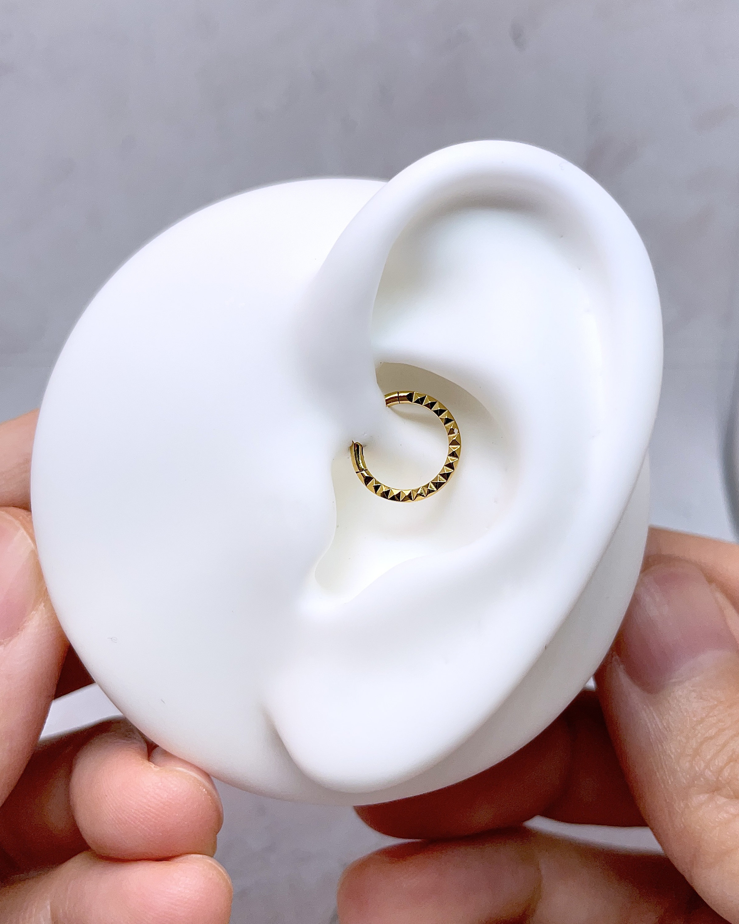 16g Pyramid Cut Rose Gold Septum Ring Clicker Hoop, G23 Implant Grade ...