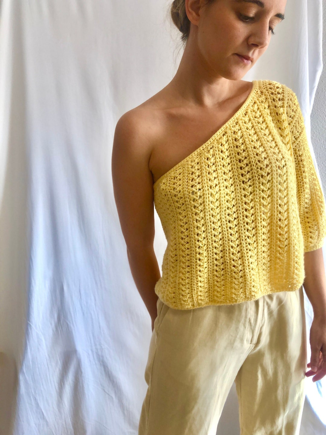 One Sleeve Shirt, Yellow Light Sweater, Lace Sweater, off Shoulder ...