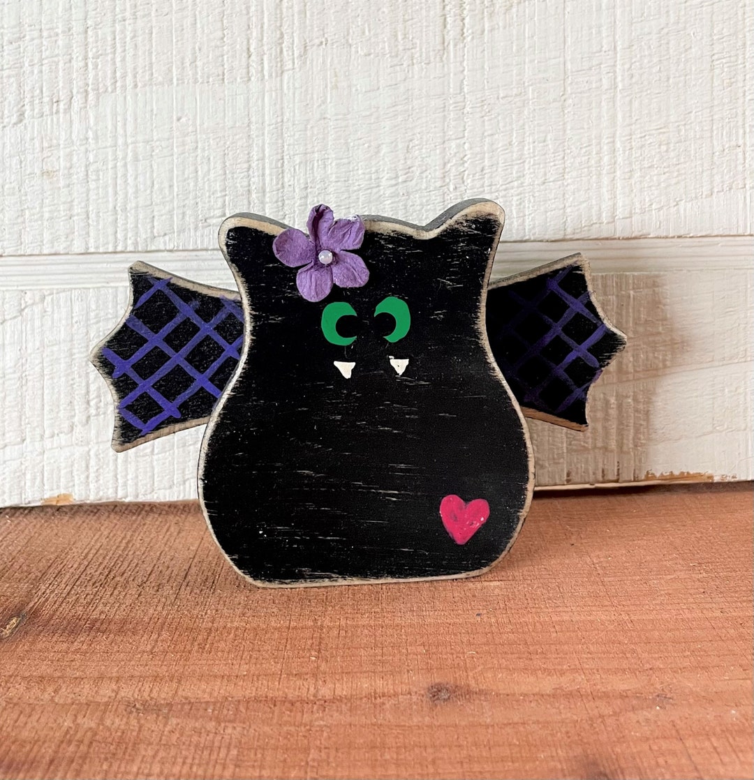 Cute Wood Bat, Mini Wood Bat, Halloween Wood Decor, Holiday Wood Decor ...