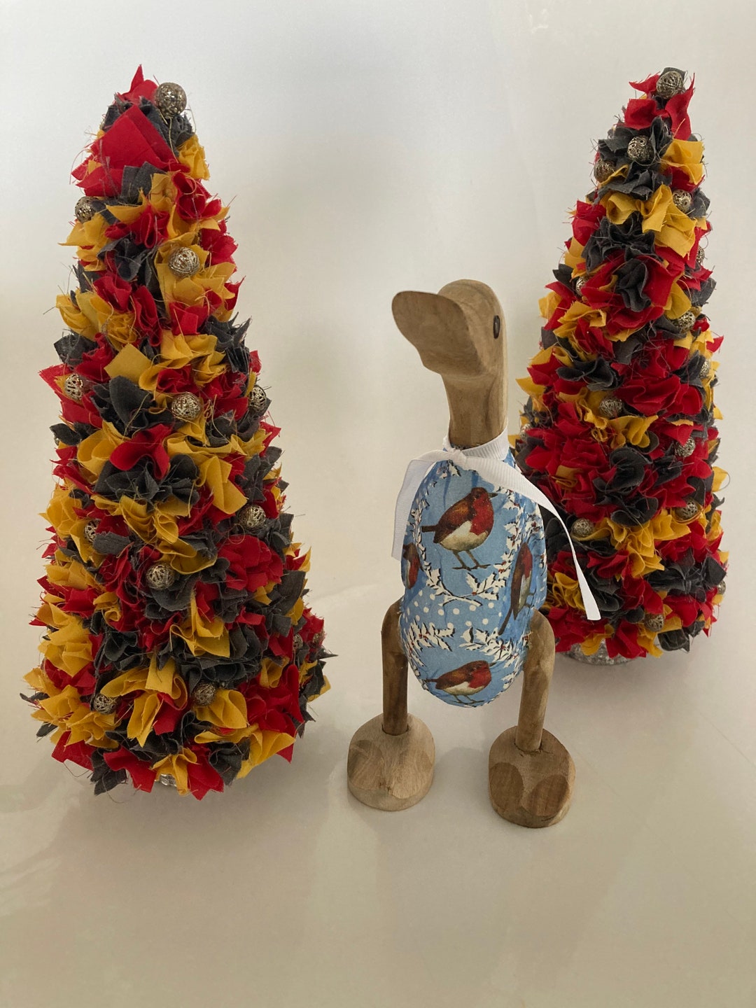 Decorated Wooden Ducks *christmas Robin Design* - Etsy