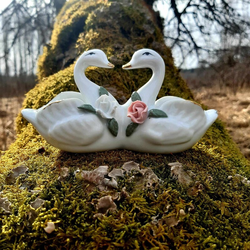 Swan Box - Etsy