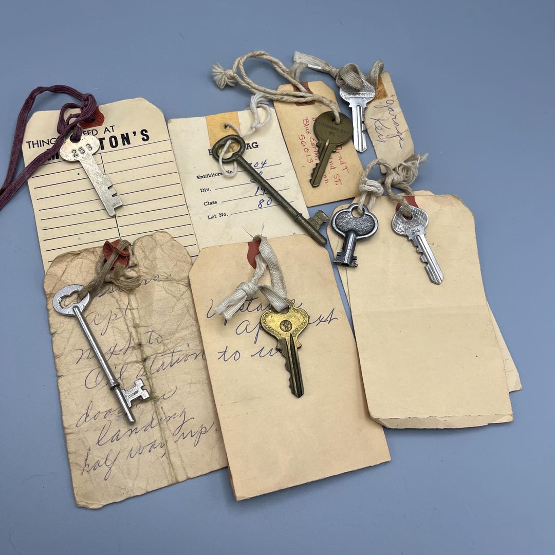 Vintage Keys With Paper Tags, Junk Journal Keys - Etsy