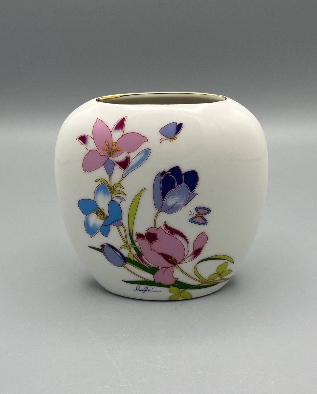 Flat Oval Floral Vase Signed Dara Johnson - Etsy