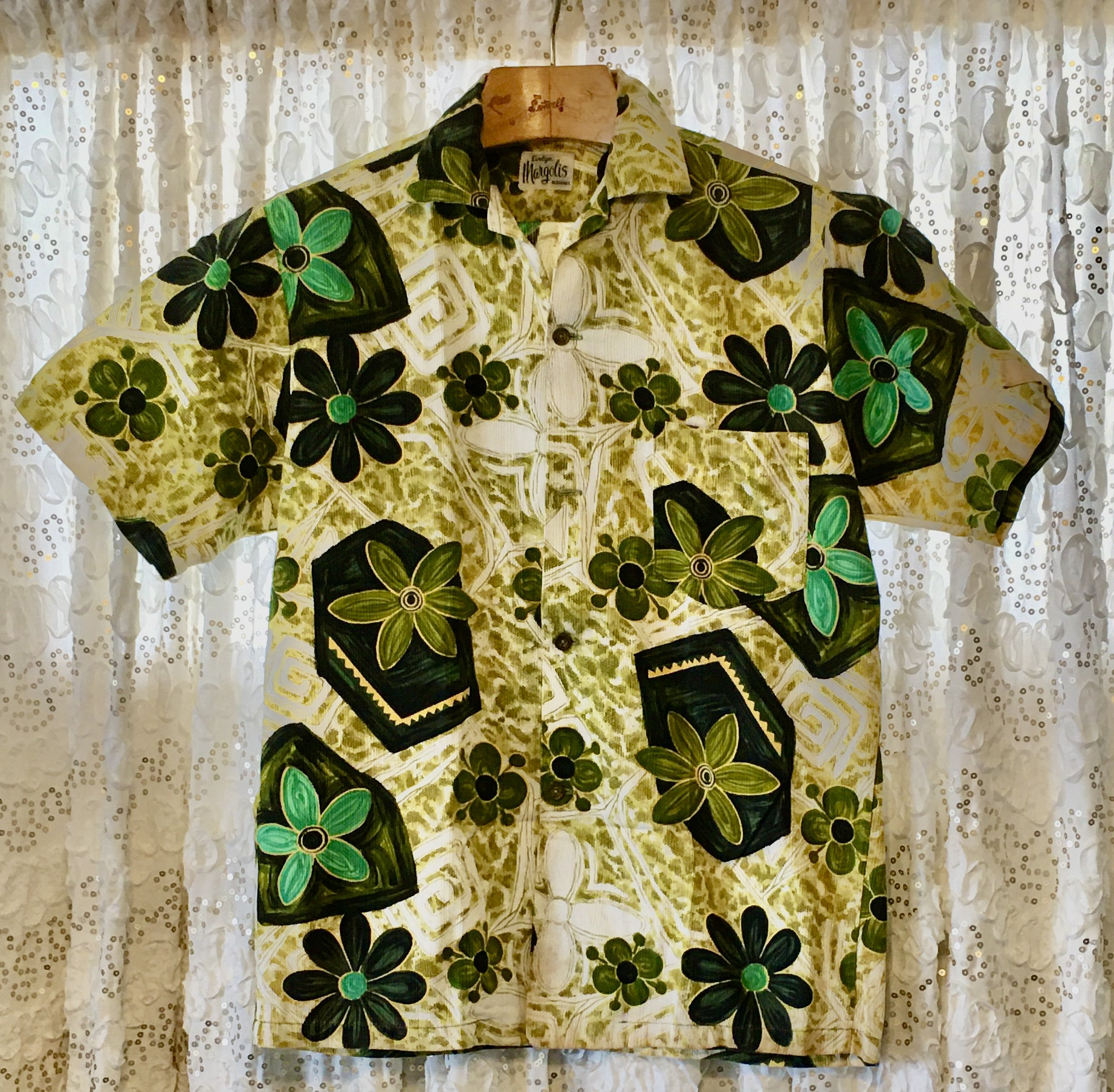 1970s Men's Shirt Styles - Vintage 70s Shirts for Guys