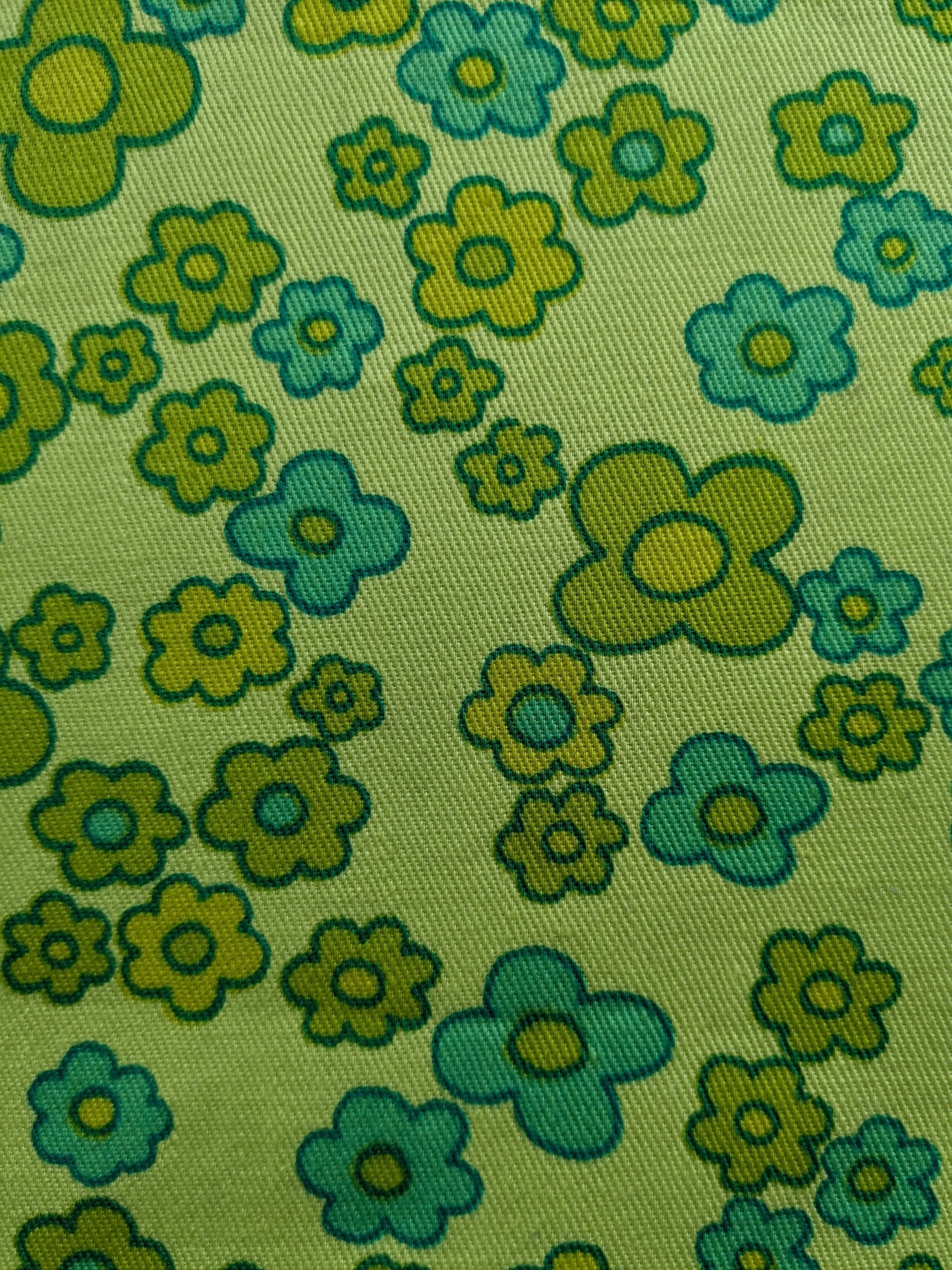 Vintage Green Retro Flower Fabric, Shabby Chic Vintage Floral Fabric ...