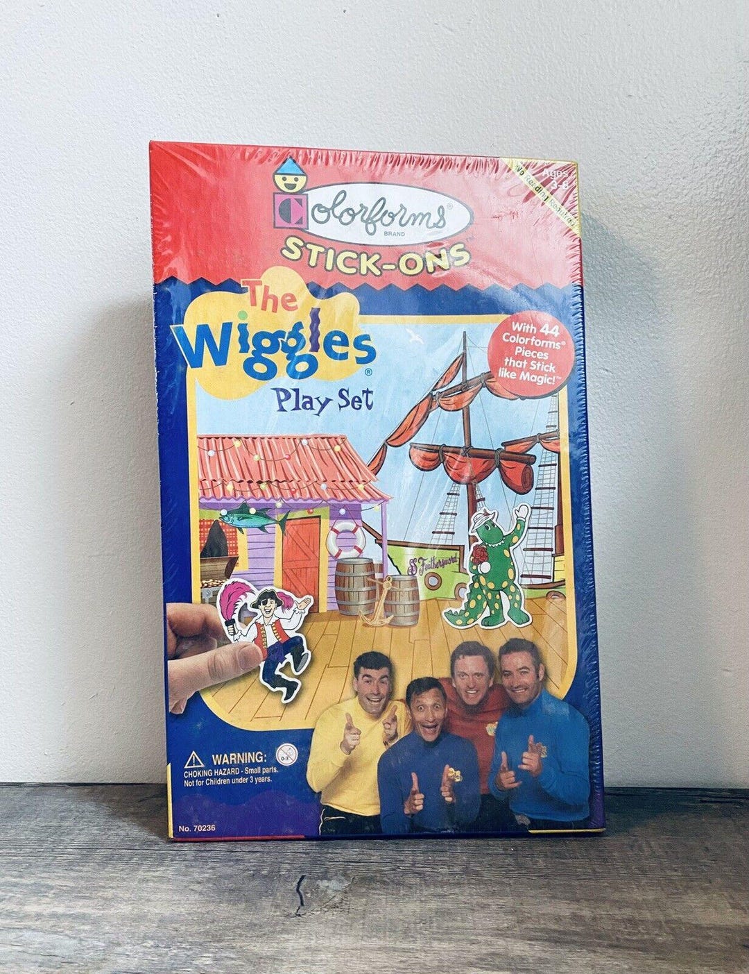 2003 the Wiggles Play Set Colorforms Stick-ons Reusable Sticker Scene ...