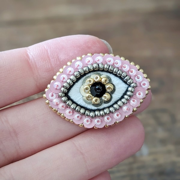 Eye Brooch - Etsy UK