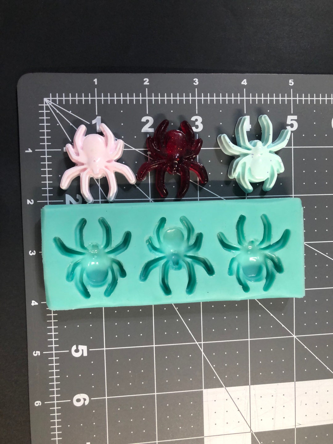 3 Spiders Silicone Mold Scary Creepy Crawler - Etsy