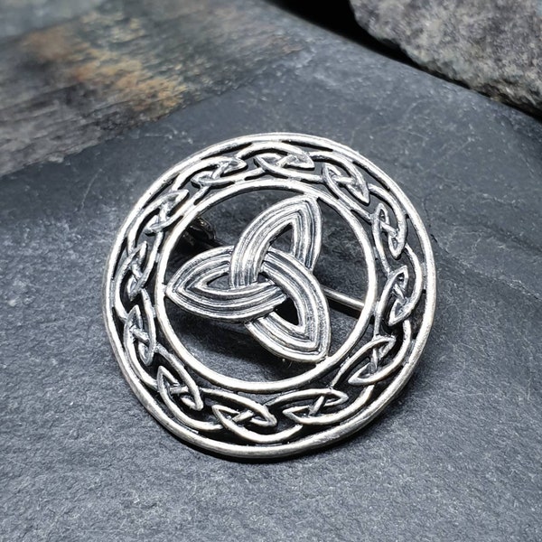 Celtic Knot Brooch - Etsy