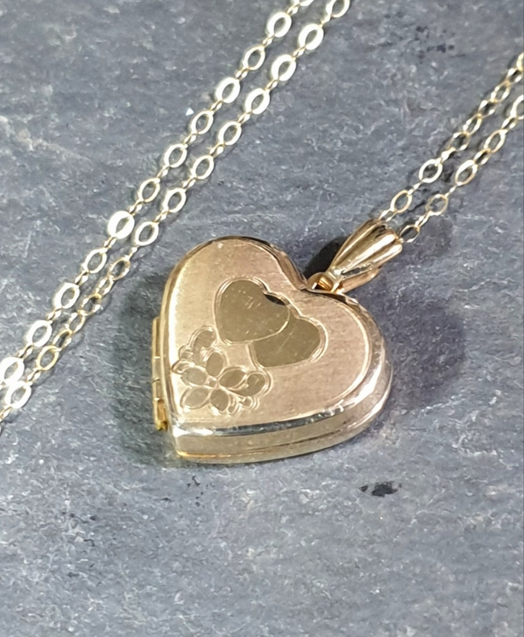 Vintage 9ct Gold Heart LOCKET Necklace With Two Hearts on - Etsy