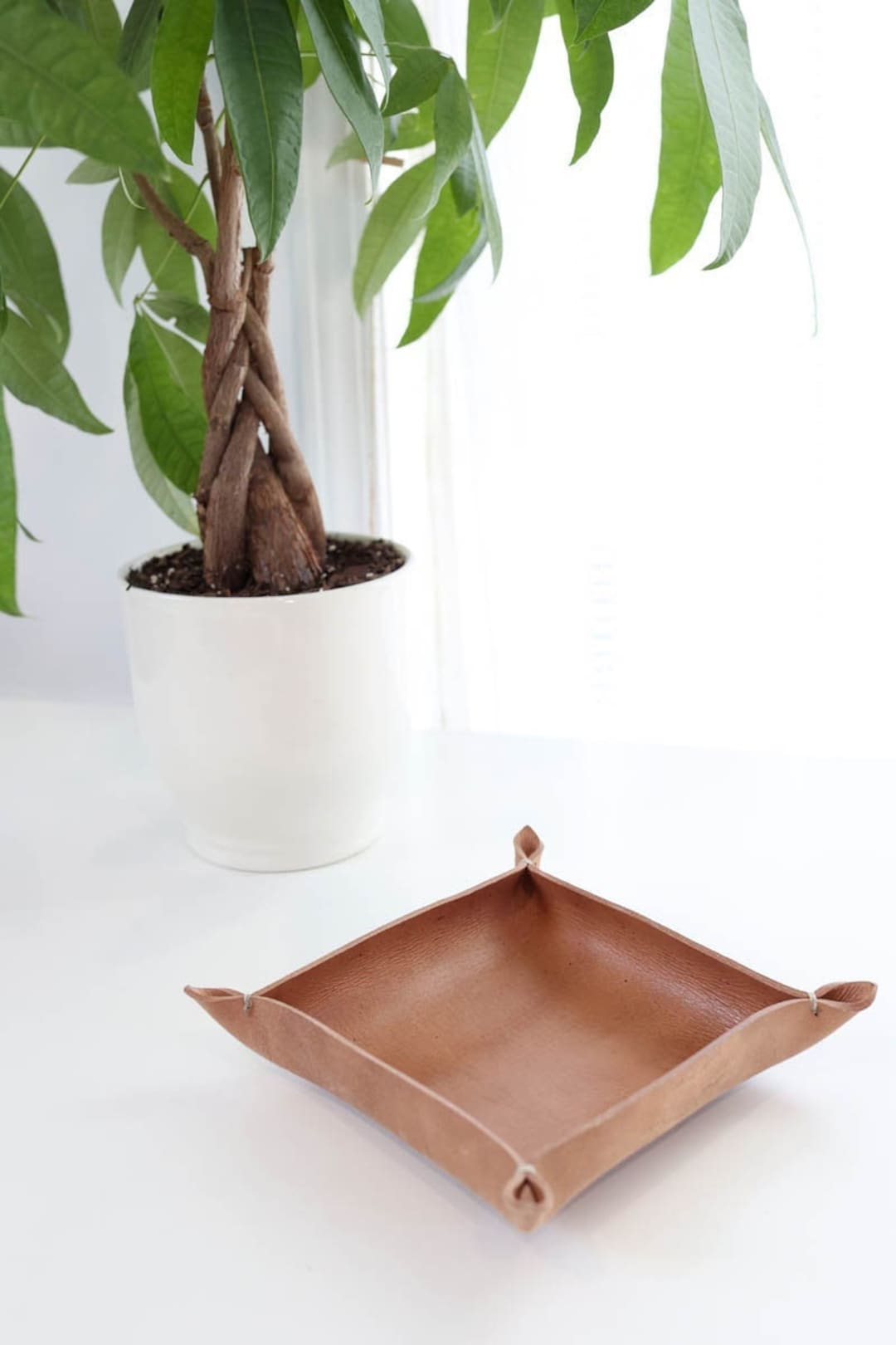 Simple Juniper Valet Tray Moroccan Leather Desk Tray | Valet Home ...