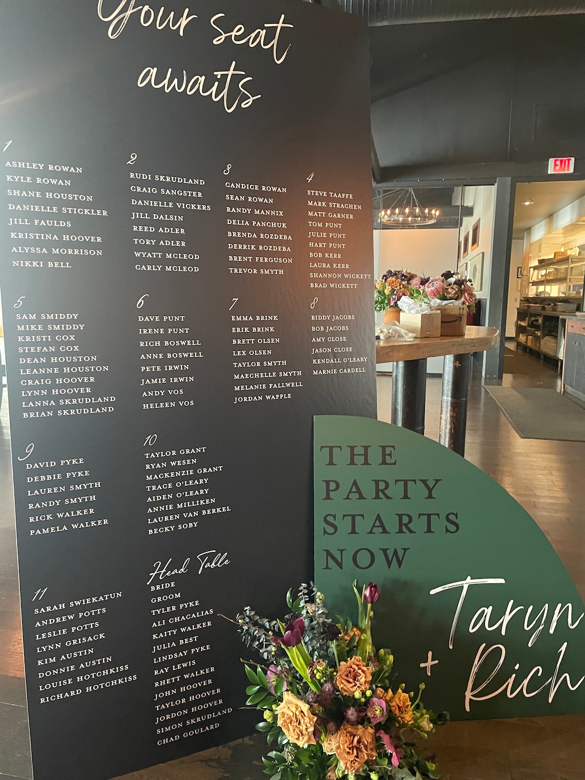 Modern Wedding Welcome and Seating Chart Sign - Etsy