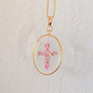 Real Pressed Flowers in Resin - Gold Oval Pendant Necklace - Pink ...