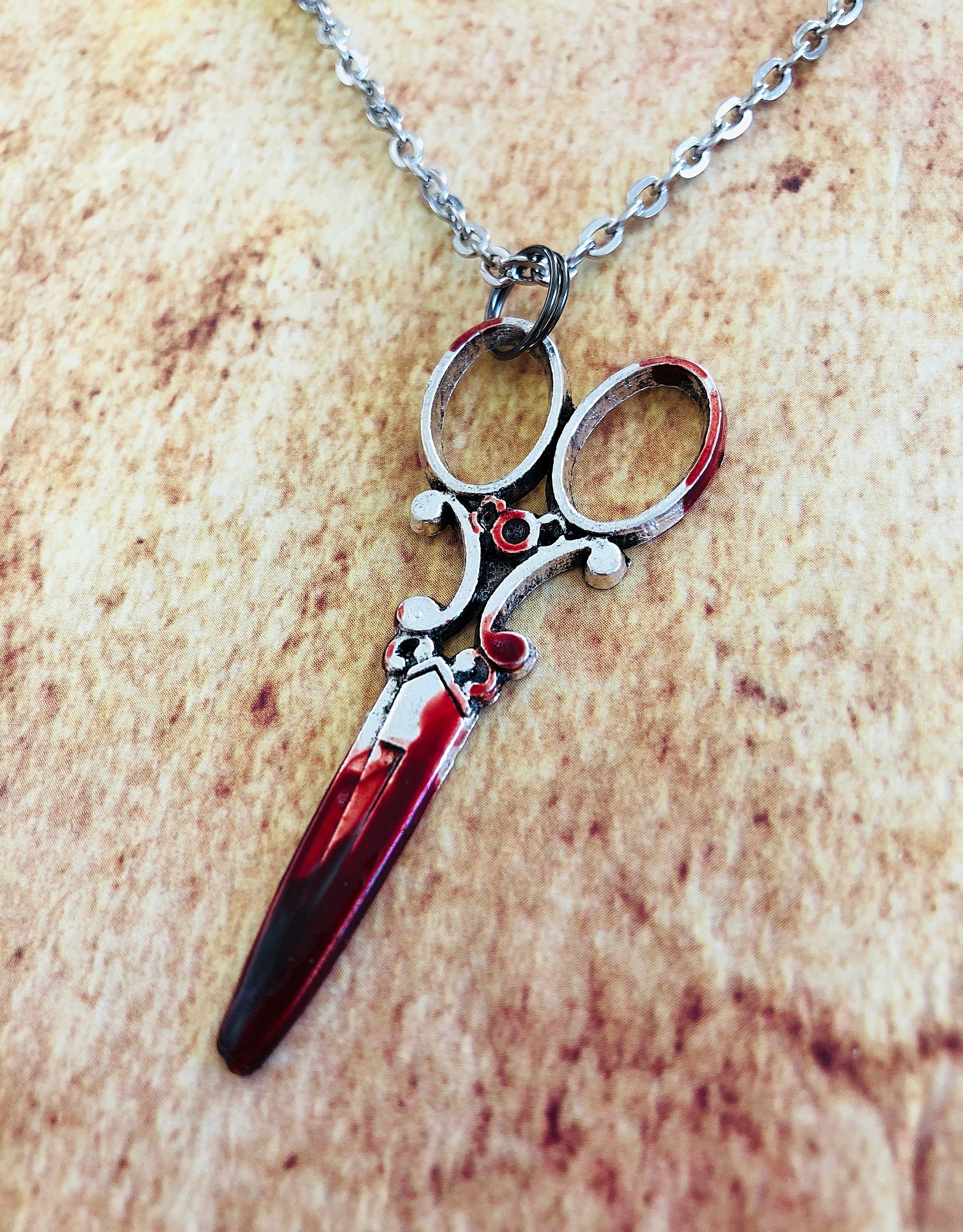 Horror Scissors Necklace - Bloody Gothic Necklace - Scary Movie Fan ...