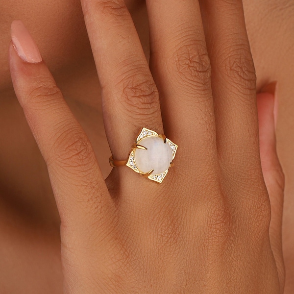 Large Moonstone Ring - Etsy