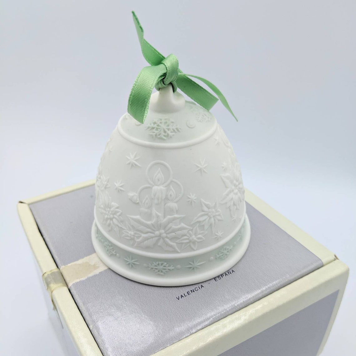 Lladro 1992 Porcelain Christmas Bell Ornament 15913 Campanita Navidad ...