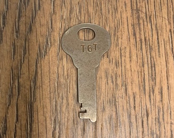 Corbin Trunk Key - Etsy