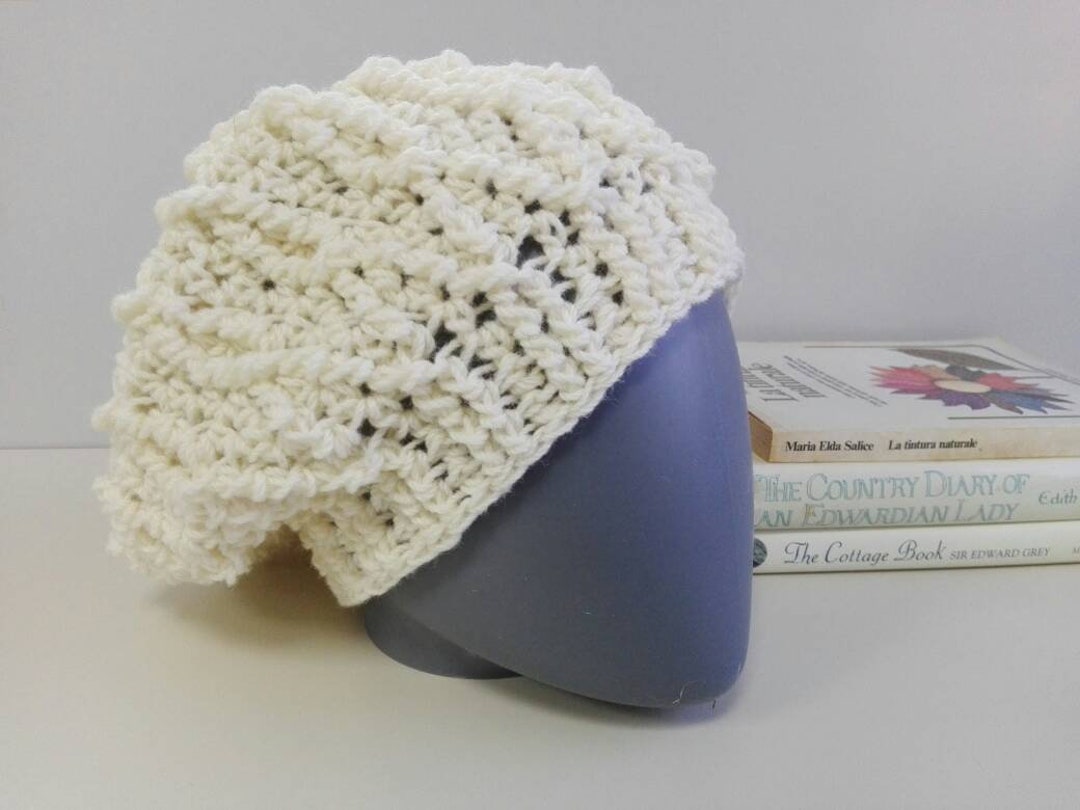 Basque Wool Basque Woman Basque in Natural Wool From the - Etsy