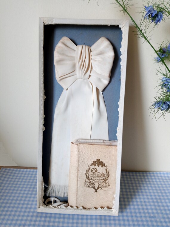 Antique First Communion Armband in Original Box – Sil… - Gem