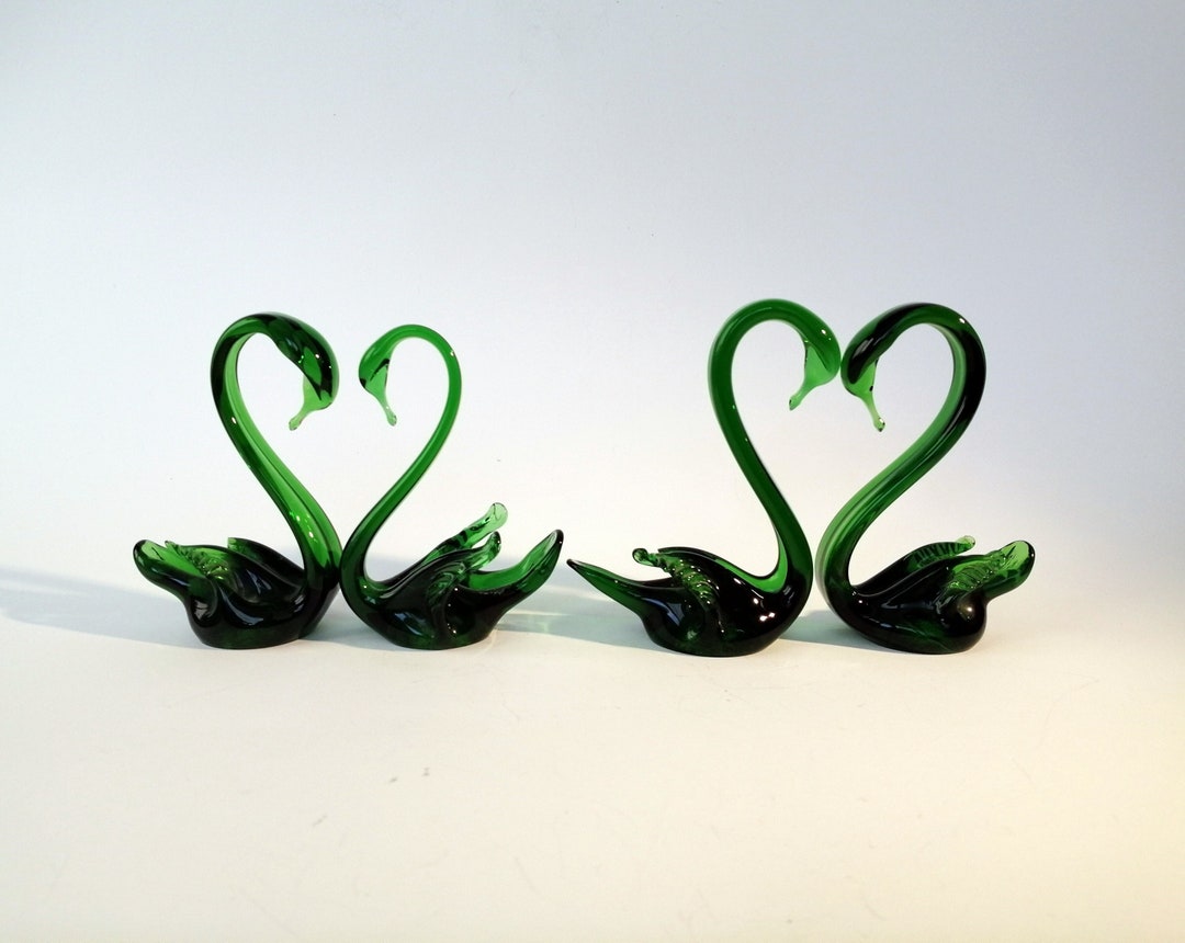 Vintage Emerald Green Glass Swan Family. Cute Wedding Decorations ...