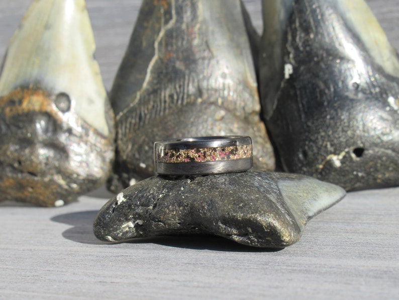 Megalodon Ring With Spinel Carbon Fiber Ring Birthstone - Etsy