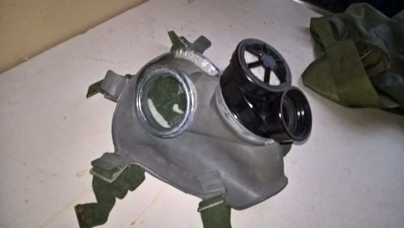 Vintage Polish "bulldog" Gas Mask - Etsy