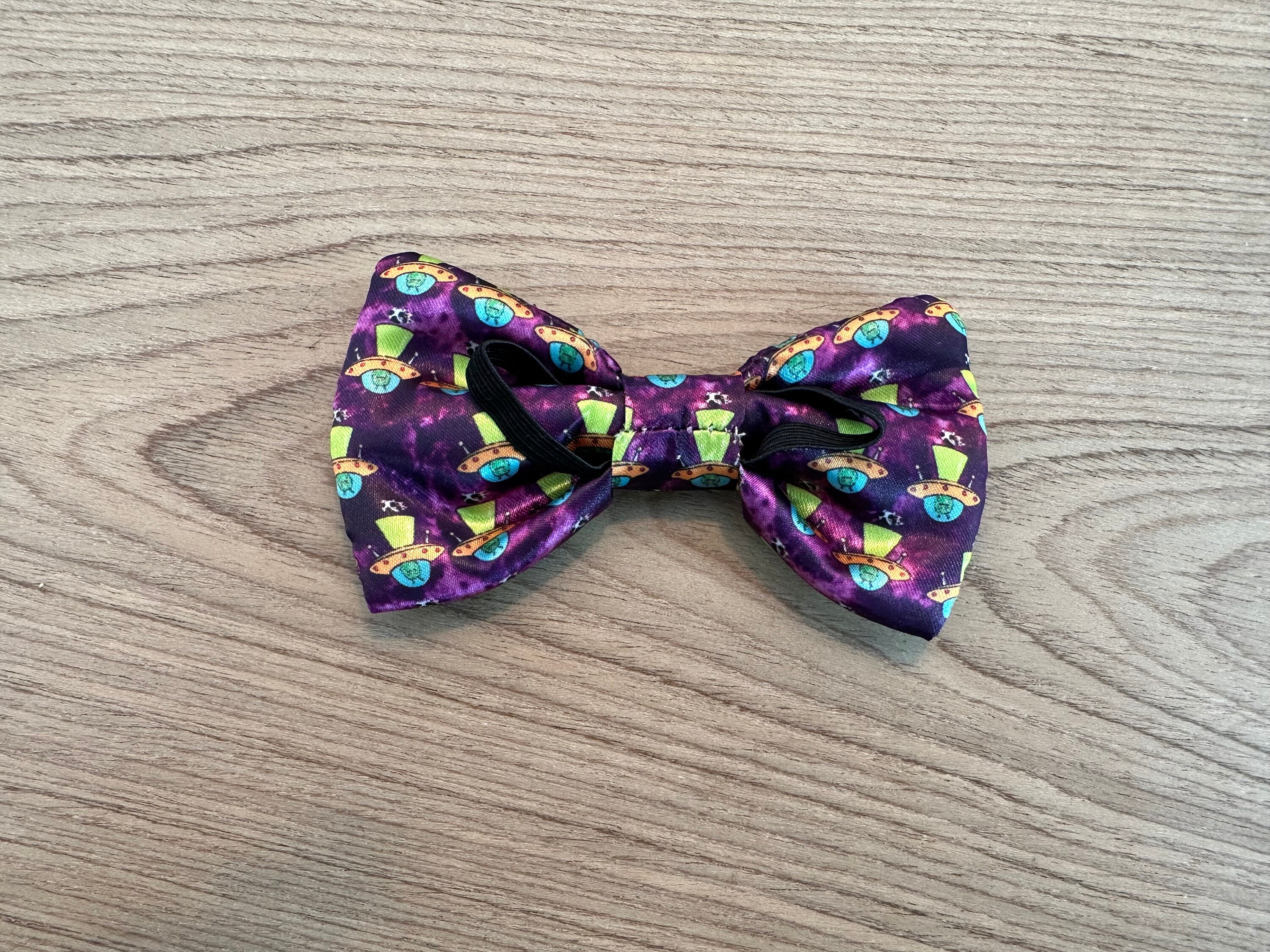 Alien Dog Bow Tie / Cat Bow Tie - Etsy