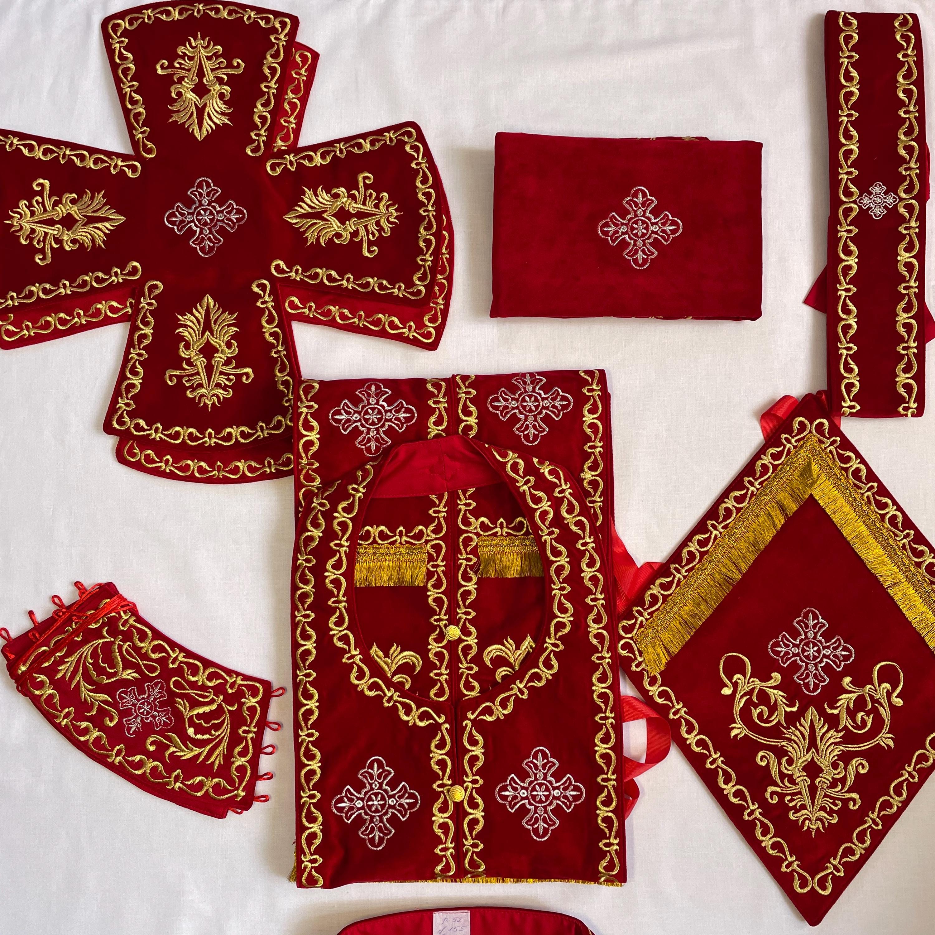 Priest Vestment Completely Embroidered Italian Velvet | Circle ...