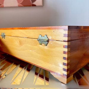 Vintage Hand Sculpted Wooden Box. - Etsy