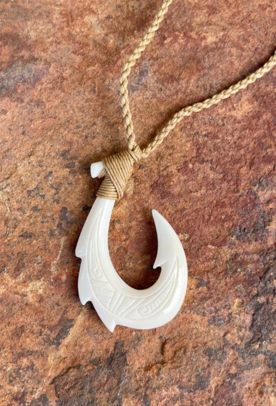 Hawaiian Design Jewelry Fish Hook Bone Carved Pendant W/ Adjustable ...