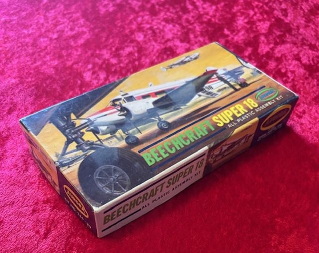 1963 Aurora Beechcraft Super 18 Model Kit - Complete and Ready to ...