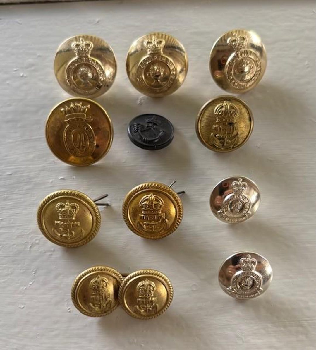 Original British Military Buttons - 5 Navel - 5 Royal Army Service ...