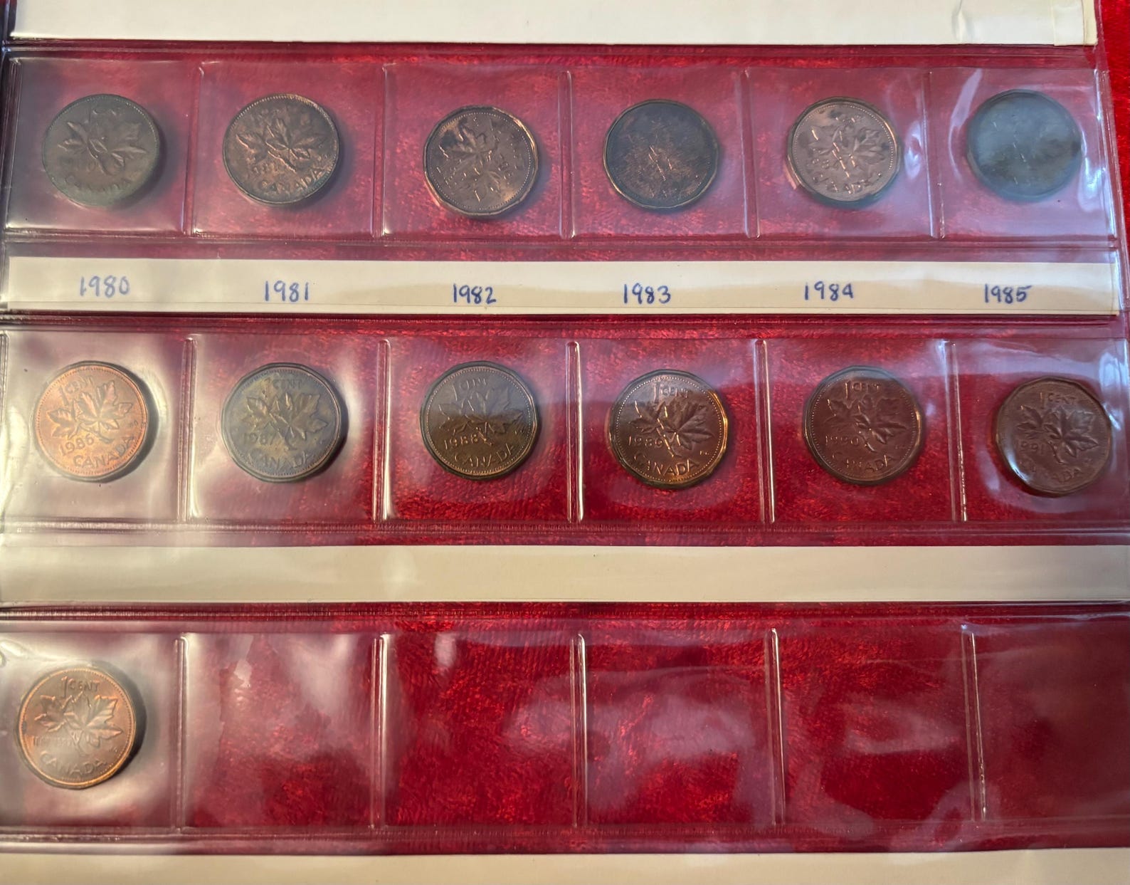 Near Complete Canadian Small Cent Collection - 1920-1992 - 66 Different ...