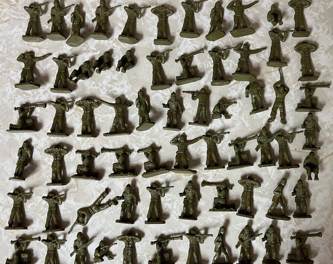 PAYTON Toy Soldiers - 1950's Green Army Men - 66 Total Soldiers in ...