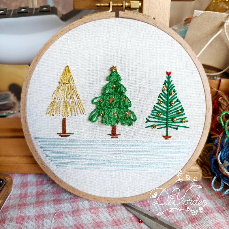 Christmas Tree Embroidery Pattern: Beginner Stitches Tutorial (PDF ...