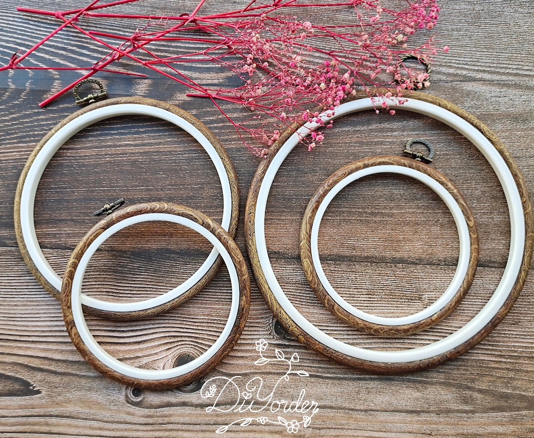 Plastic Embroidery Hoop: Faux Wood Flexi Hoop Art Display - Etsy