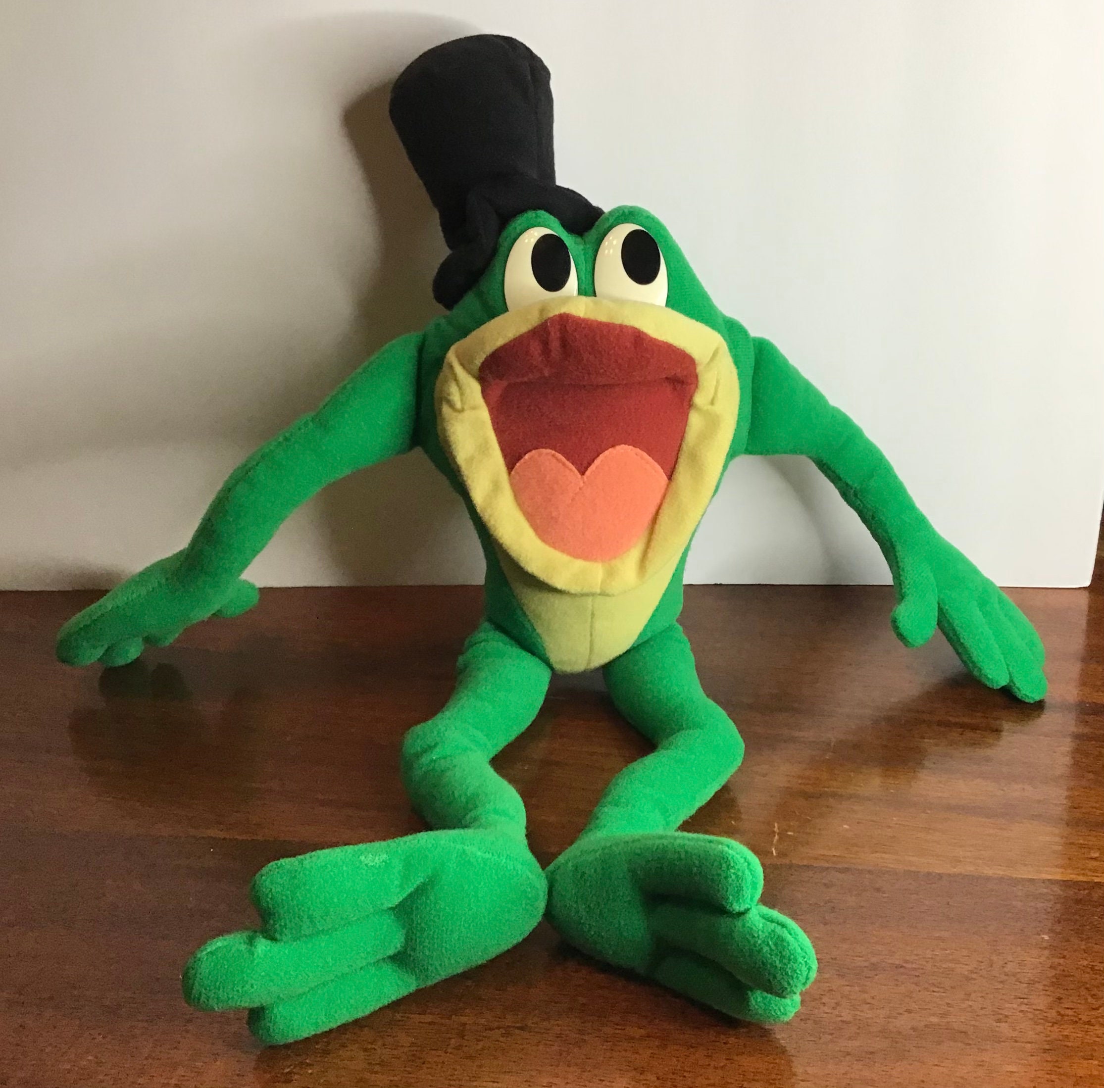 Toys 1995 Warner Brothers Cake Topper PVC Figurine ~ Michigan J Frog ...