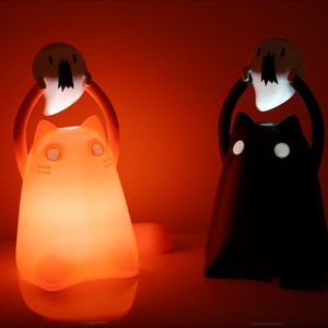 Chubby Cat Holding Ghost Lamp: Halloween LED Night Light - Etsy