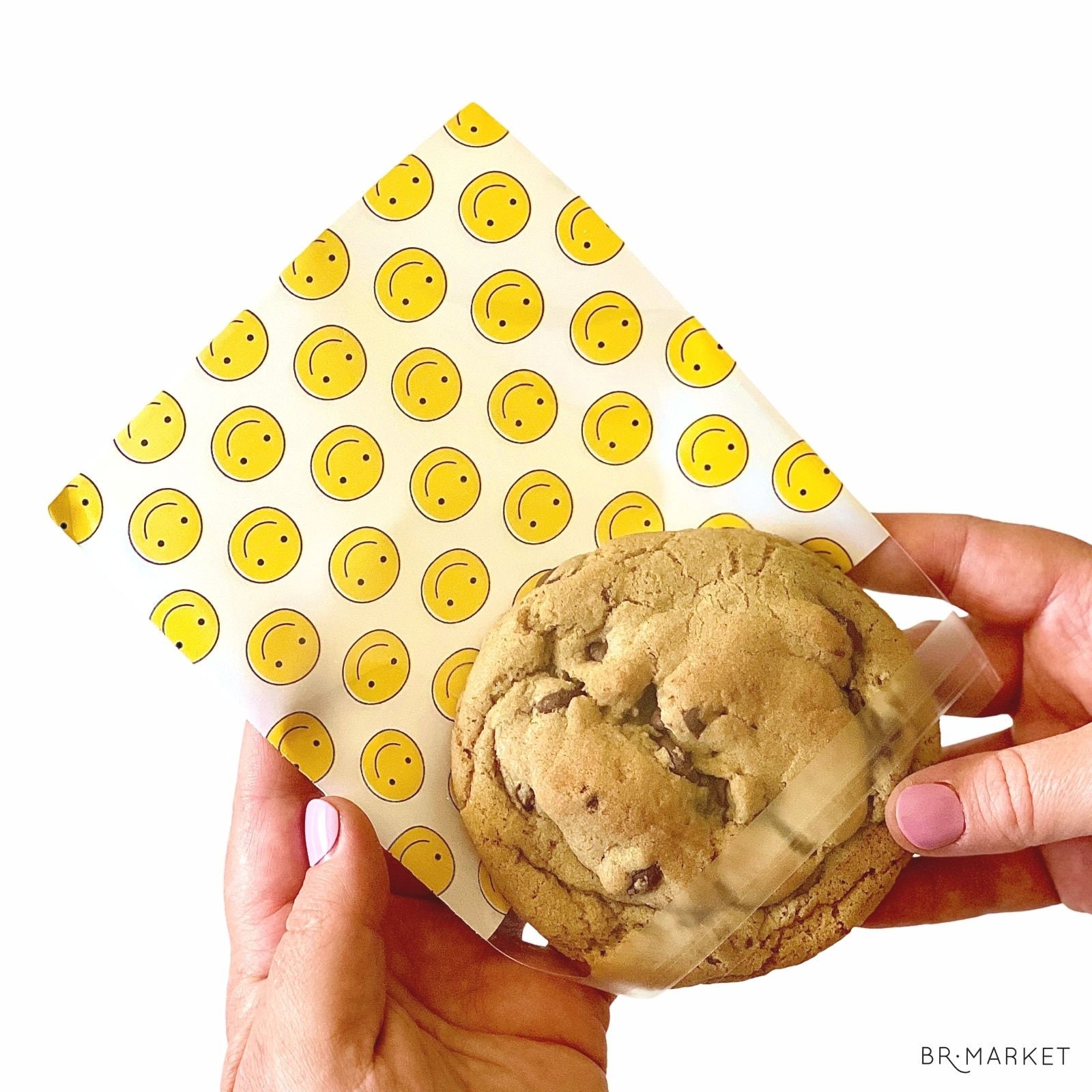 Yellow Smiley Face Cookie Bags: 5x5" Cellophane Treat Bags - 100 Count ...