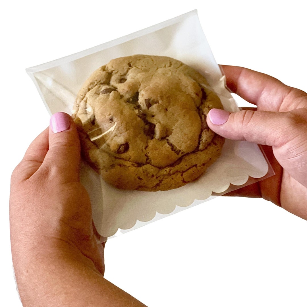 Cellophane Cookie Bags: 100 White Scallop Self Adhesive Treat Bags (5x5 ...