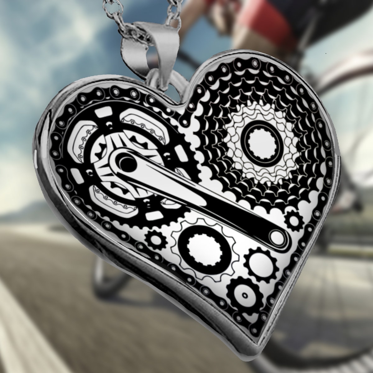 Collier de pendentif de coeur de cycle - Etsy France